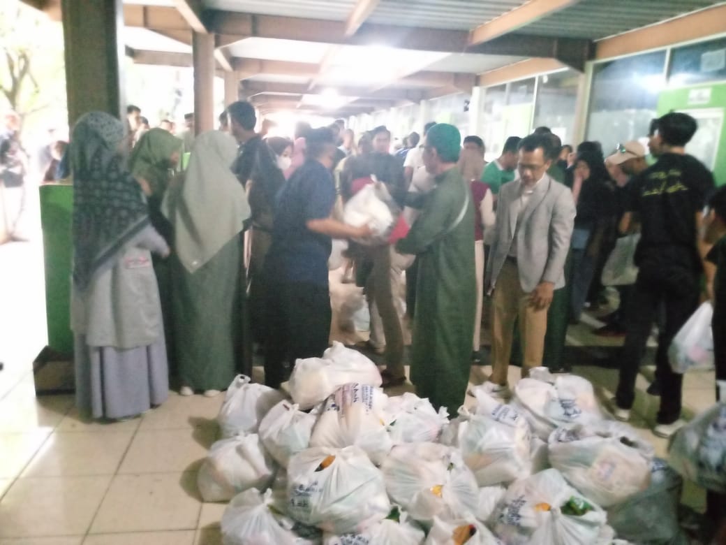 PILARNEWS – Yayasan Pendidikan Borcess Ashokal Hajar Bagikan 1.200 ...